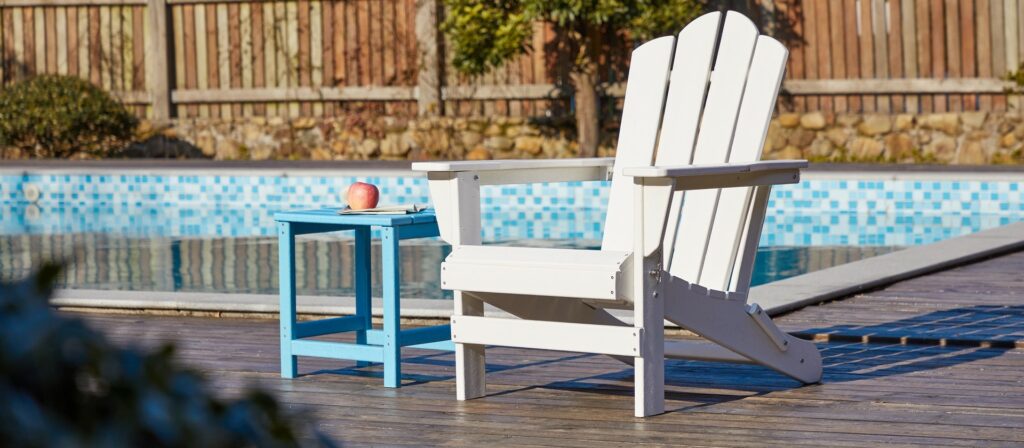 Your Essential Guide to Outdoor Furniture Materials | Serwall